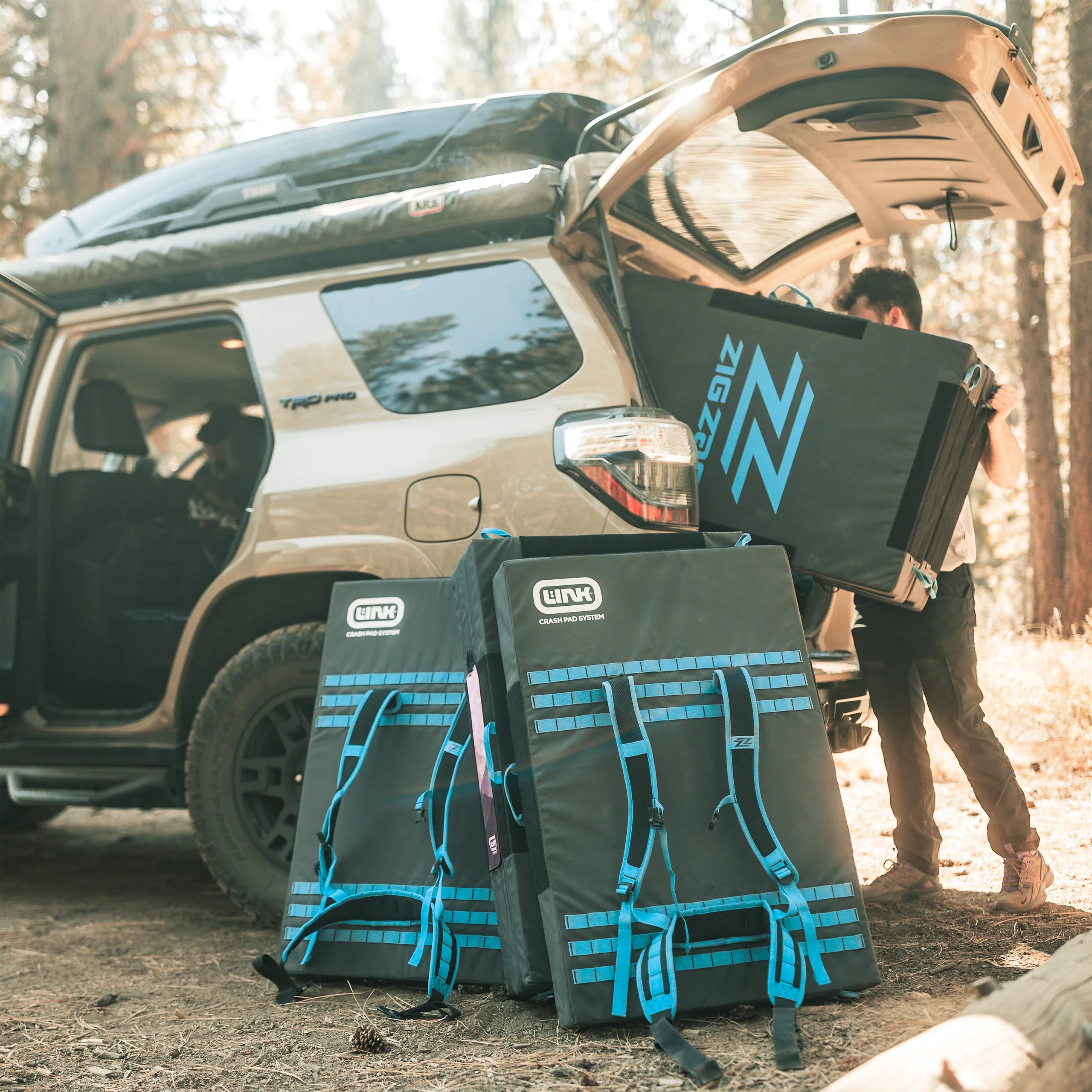 Crash Pads – ZIGZAG Climbing